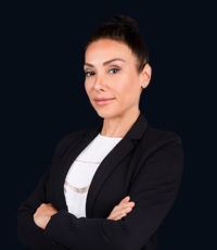 Cosmetic Dentist in Dubai - Best Hollywood Smile Makeover | Dr Joy