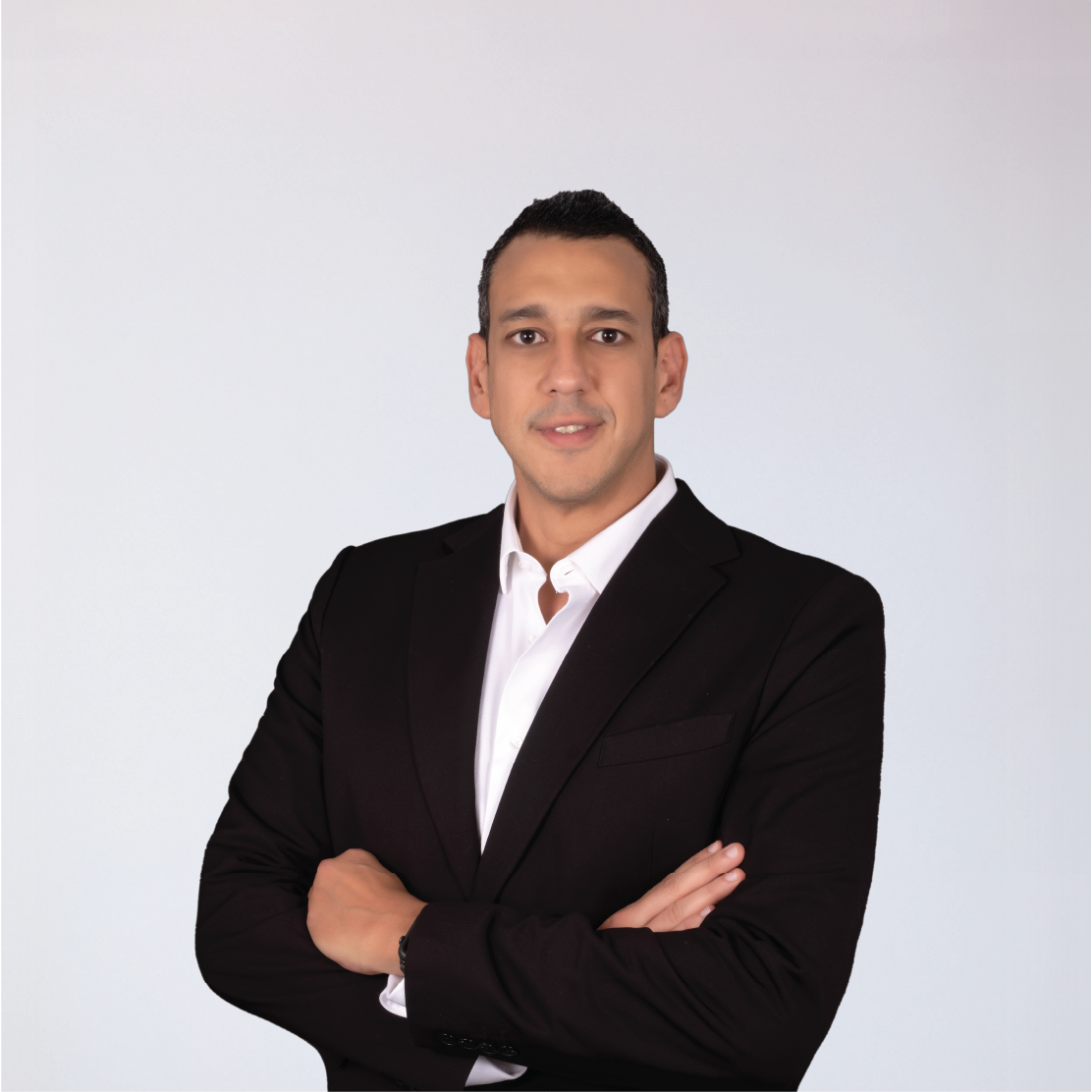 General and Cosmetic Dentist in Dubai - Dr. Michael Henry