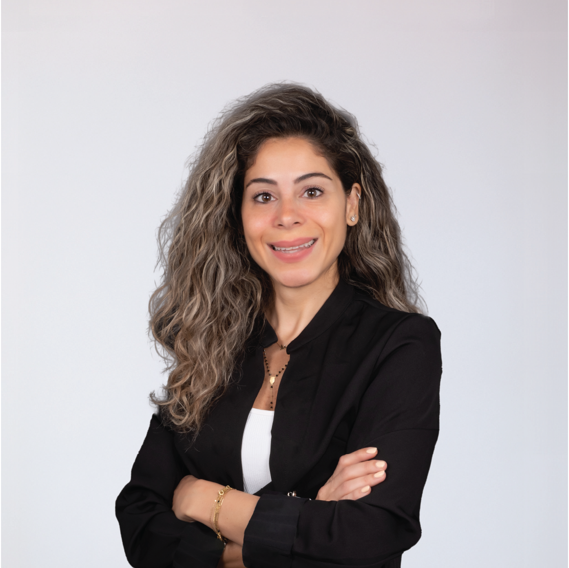 Specialist Periodontist in Dubai - Dr. Dina Zakaria